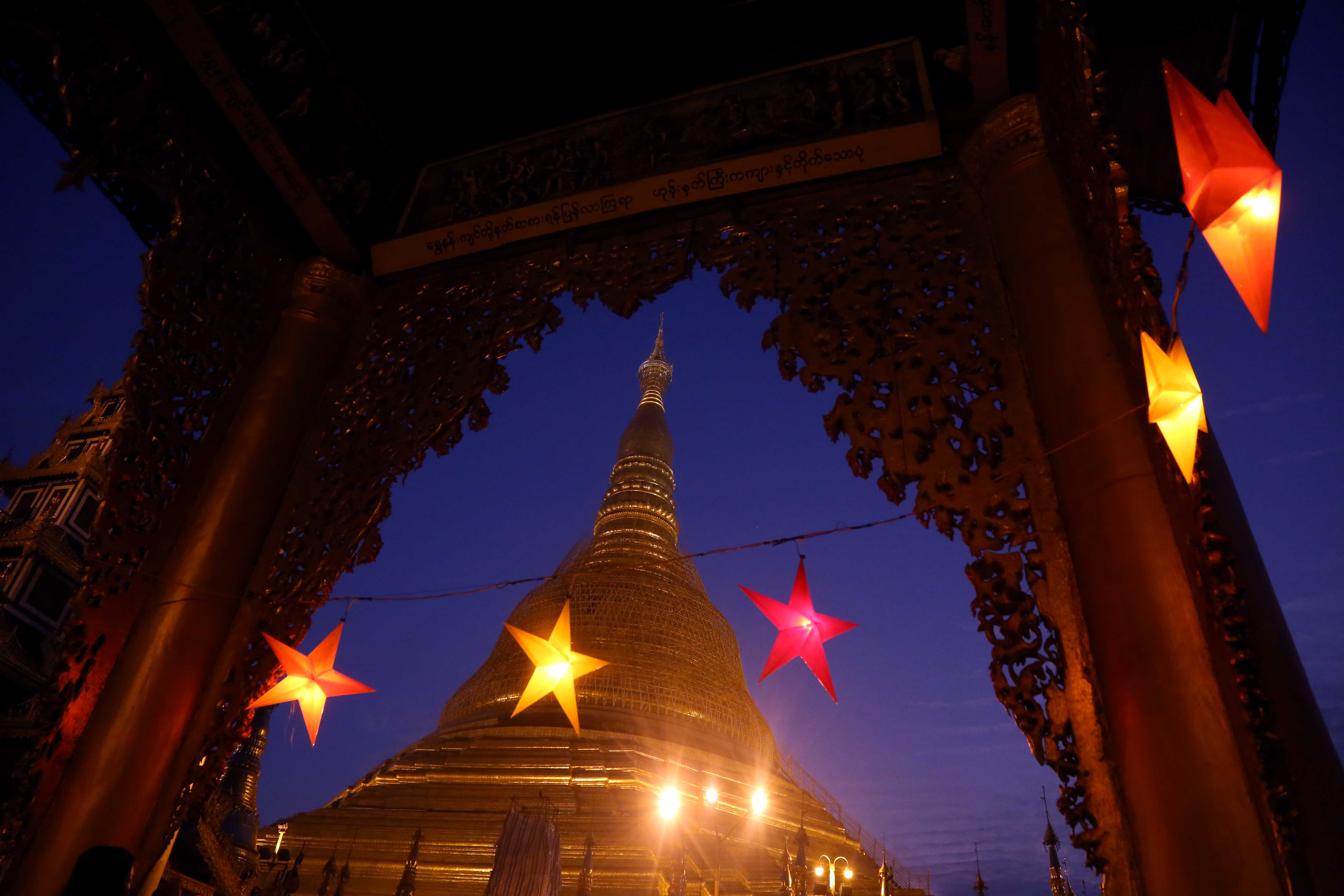 သီတင်းကျွတ် လပြည့်နေ့ မြင်ကွင်း